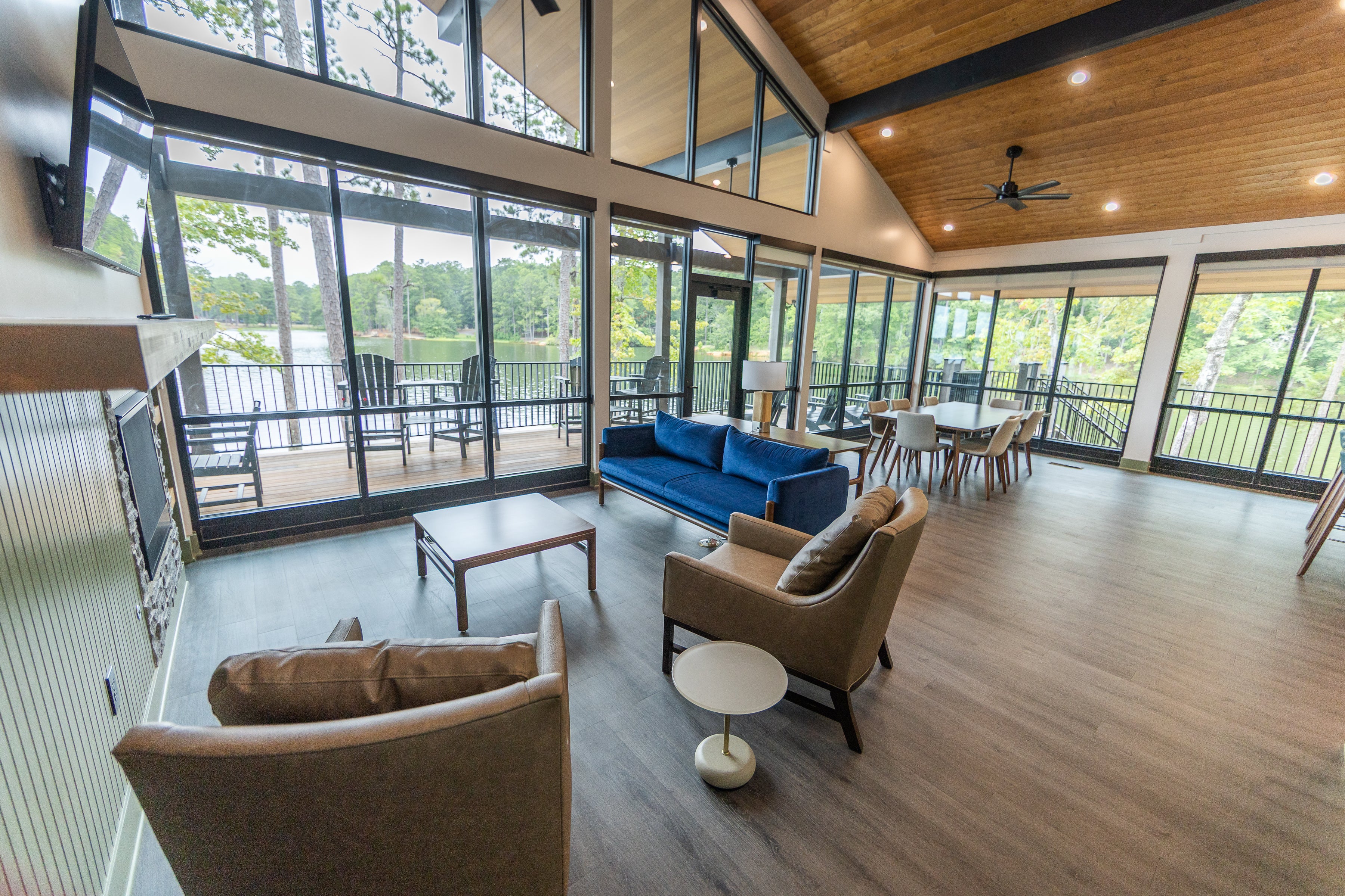 Lakeside Cottages | Alapark
